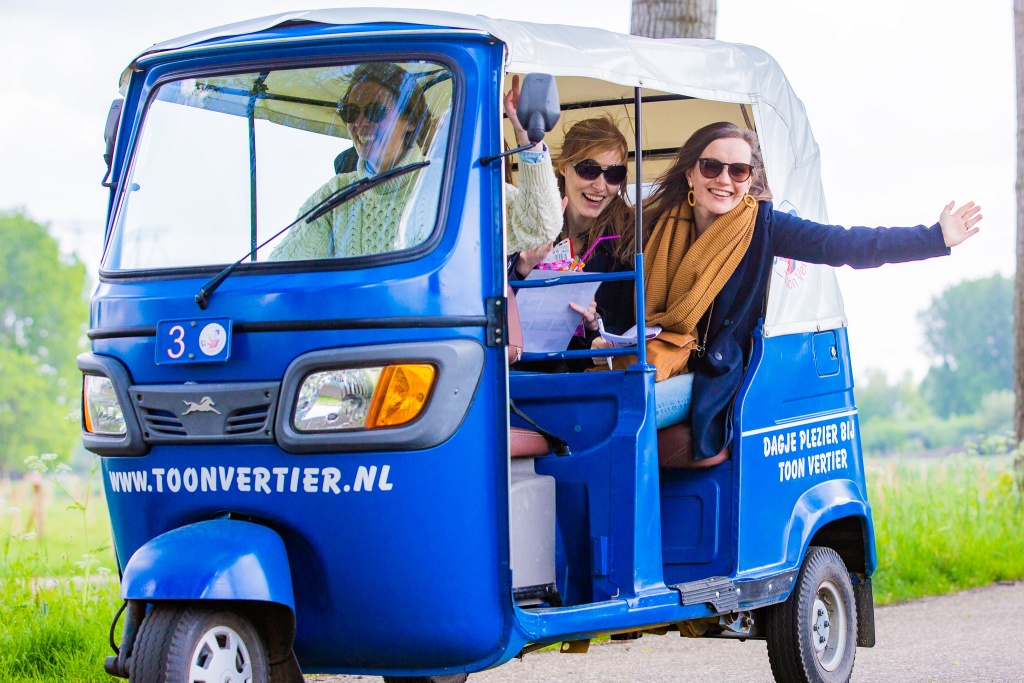 Bedrijfsuitje, Toon Vertier, Tuk Special, tuk-special